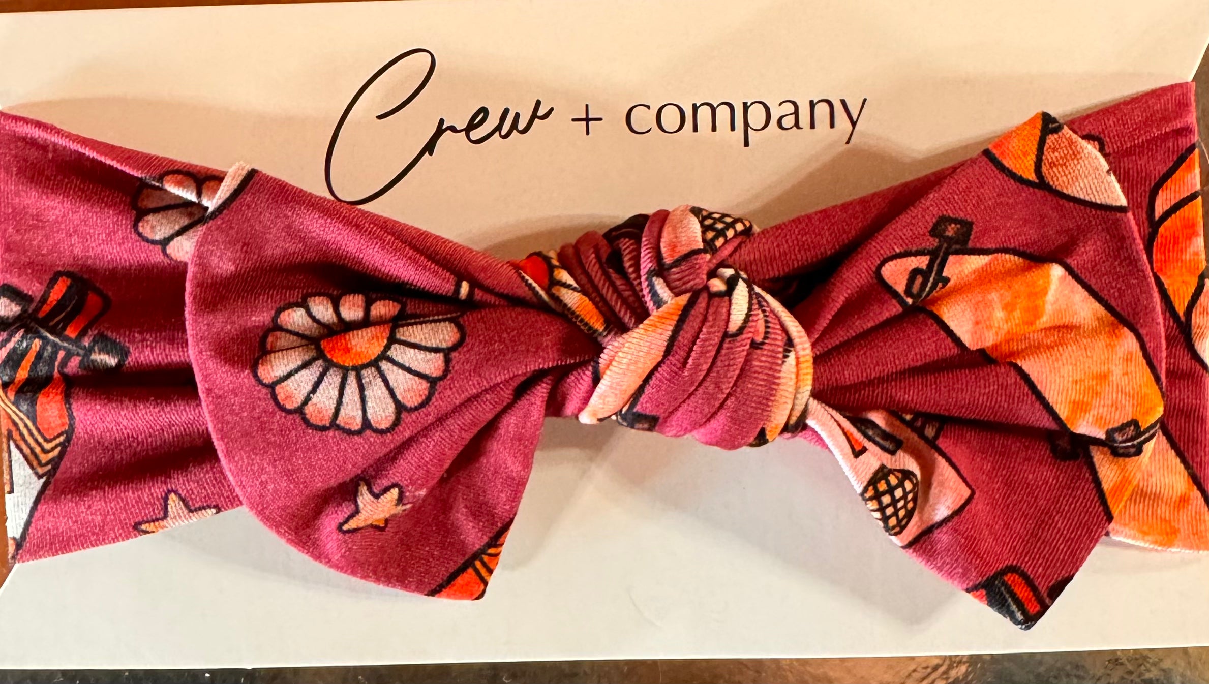 Later Skater Bow – Crew + Company